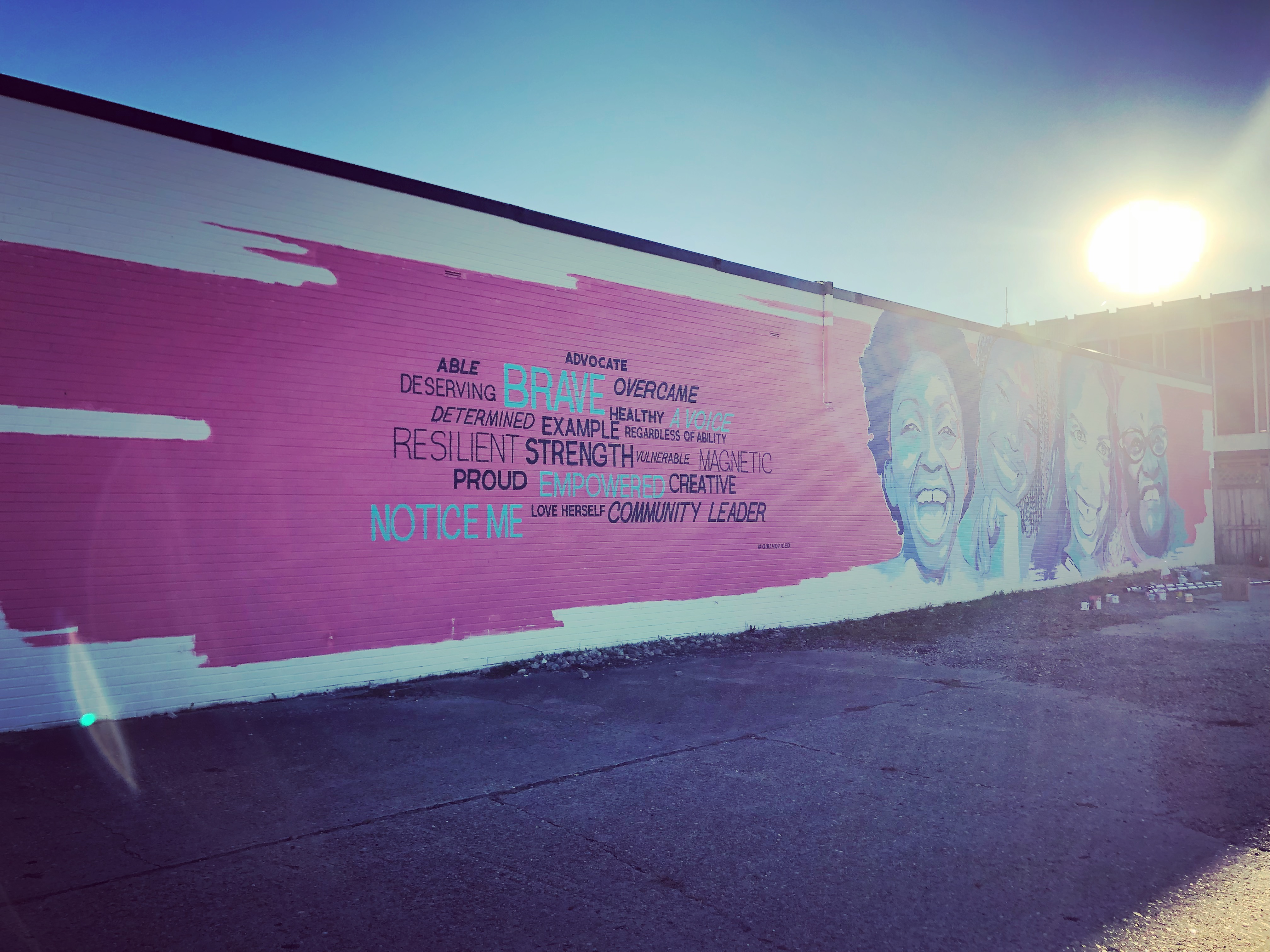 Murals – girl noticed